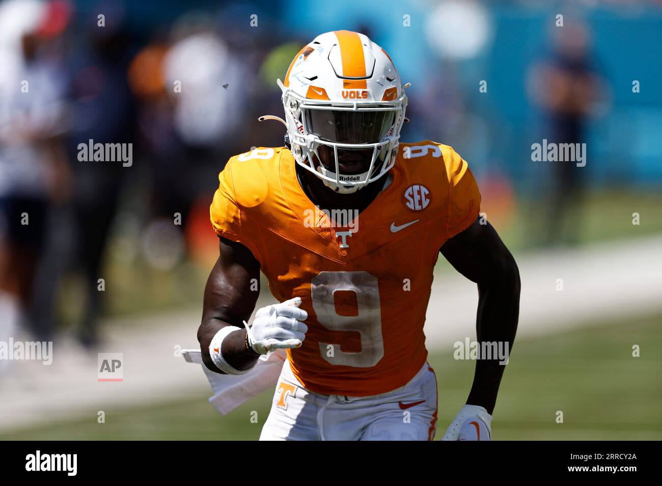 Tennessee wide receiver Ramel Keyton (9) breaks off the line during an ...