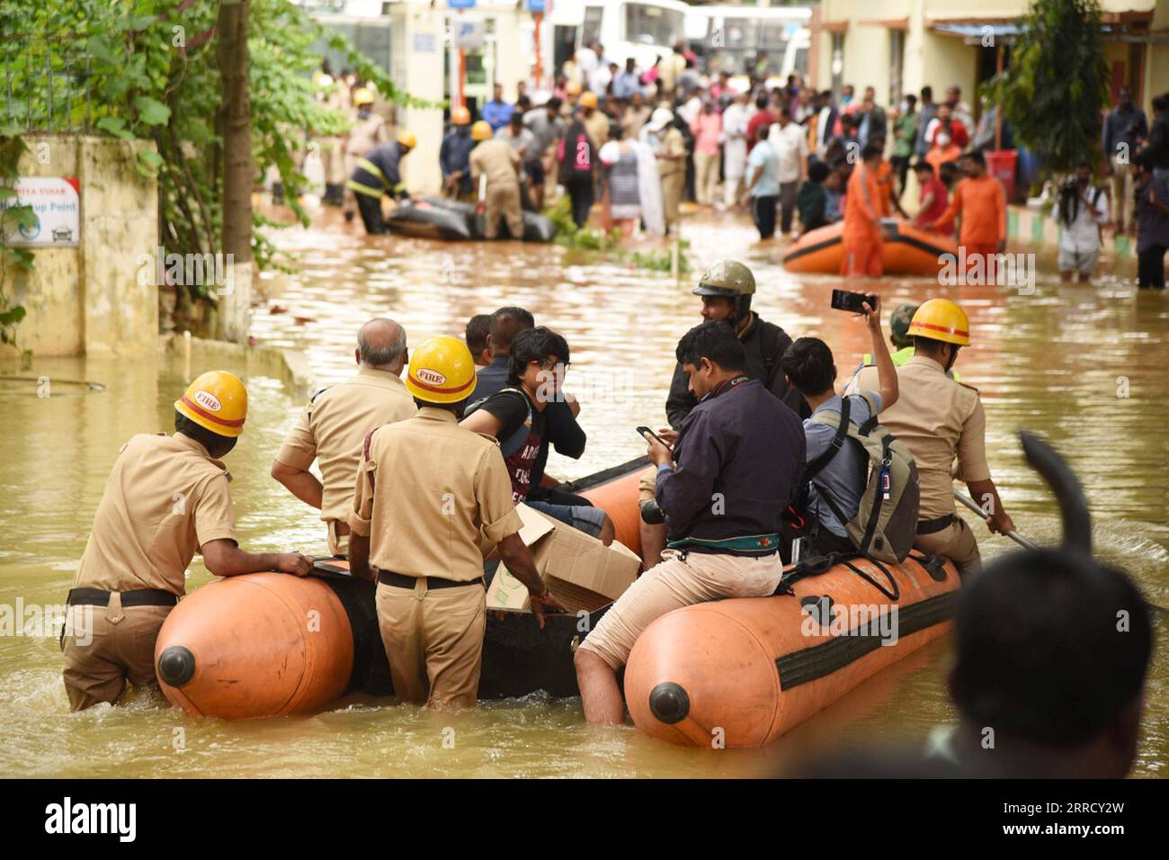 Rainfal disaster hi-res stock photography and images - Alamy