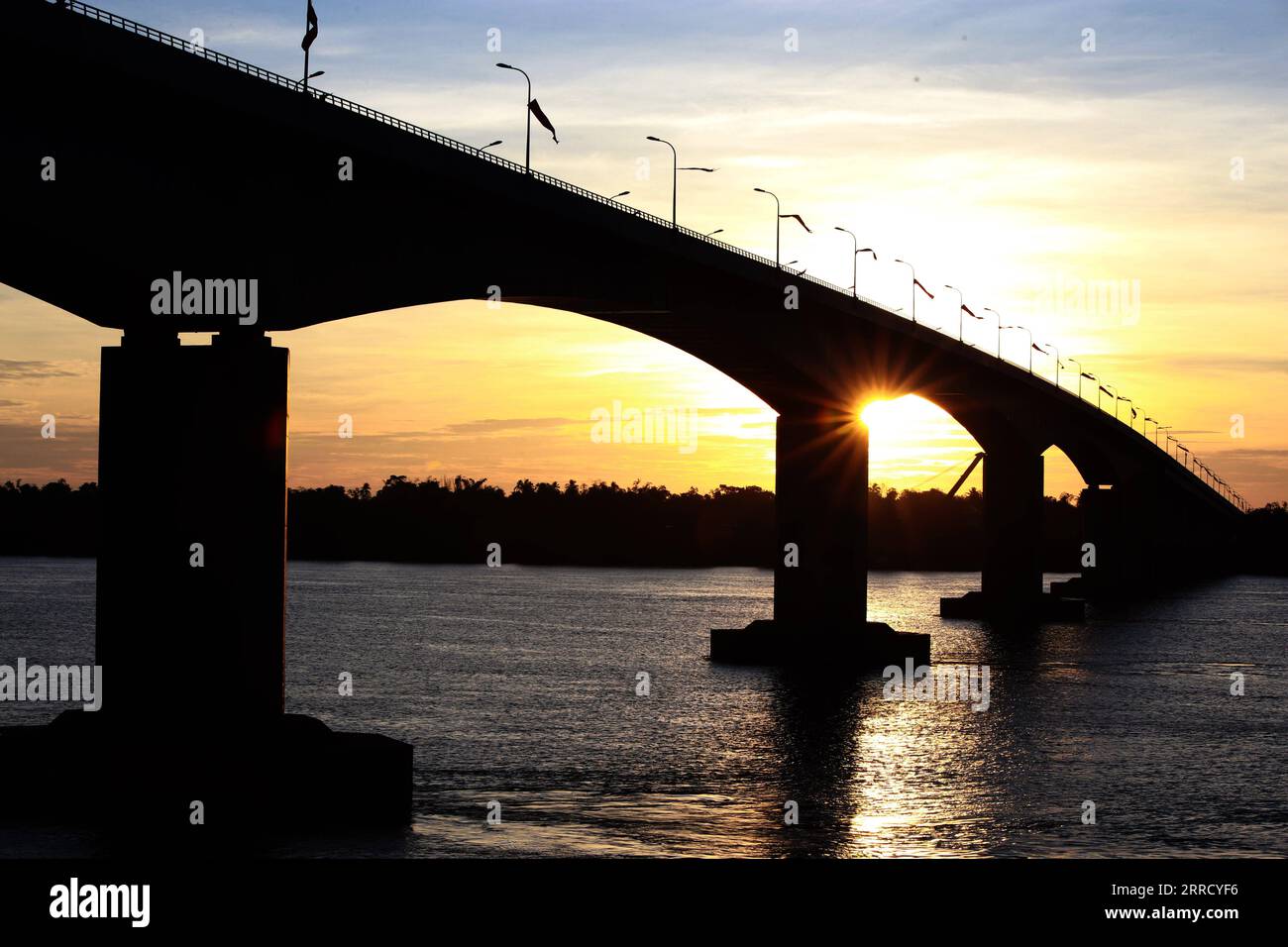 211123 -- KAMPONG CHAM, Nov. 23, 2021 -- Photo taken on Nov. 23, 2021 ...