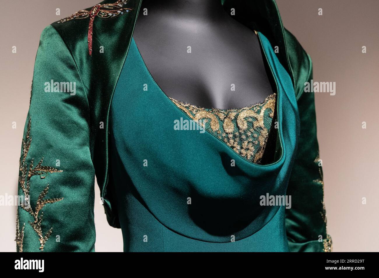 Gown designed by Alexander McQueen for Givenchy and worn by Kate ...