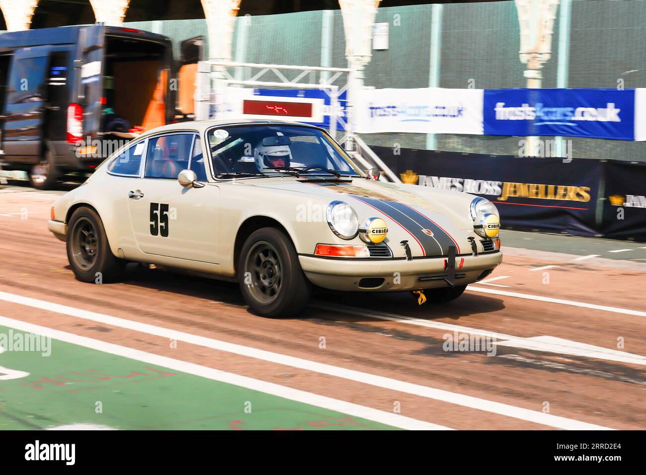 David mcrobert hi-res stock photography and images - Alamy