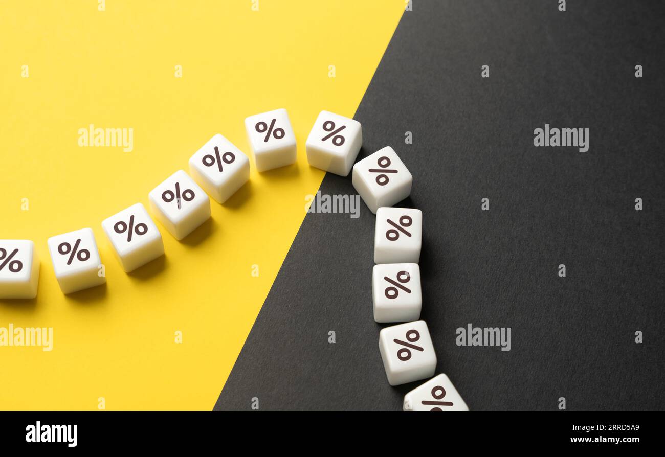 Raising and withdrawing interest rates. Income growth and fall after ...