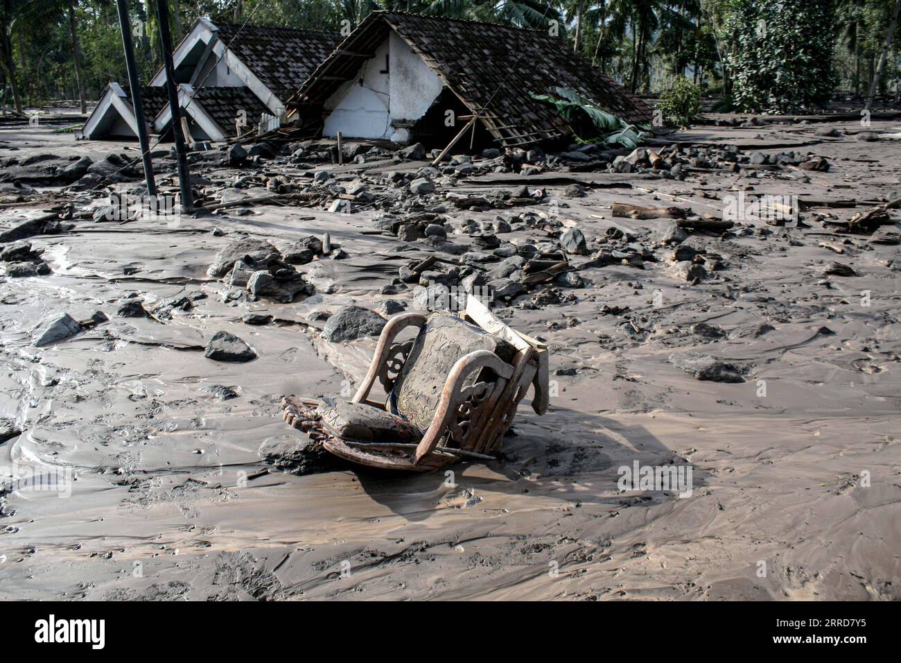 Semeru aftermath hi-res stock photography and images - Alamy