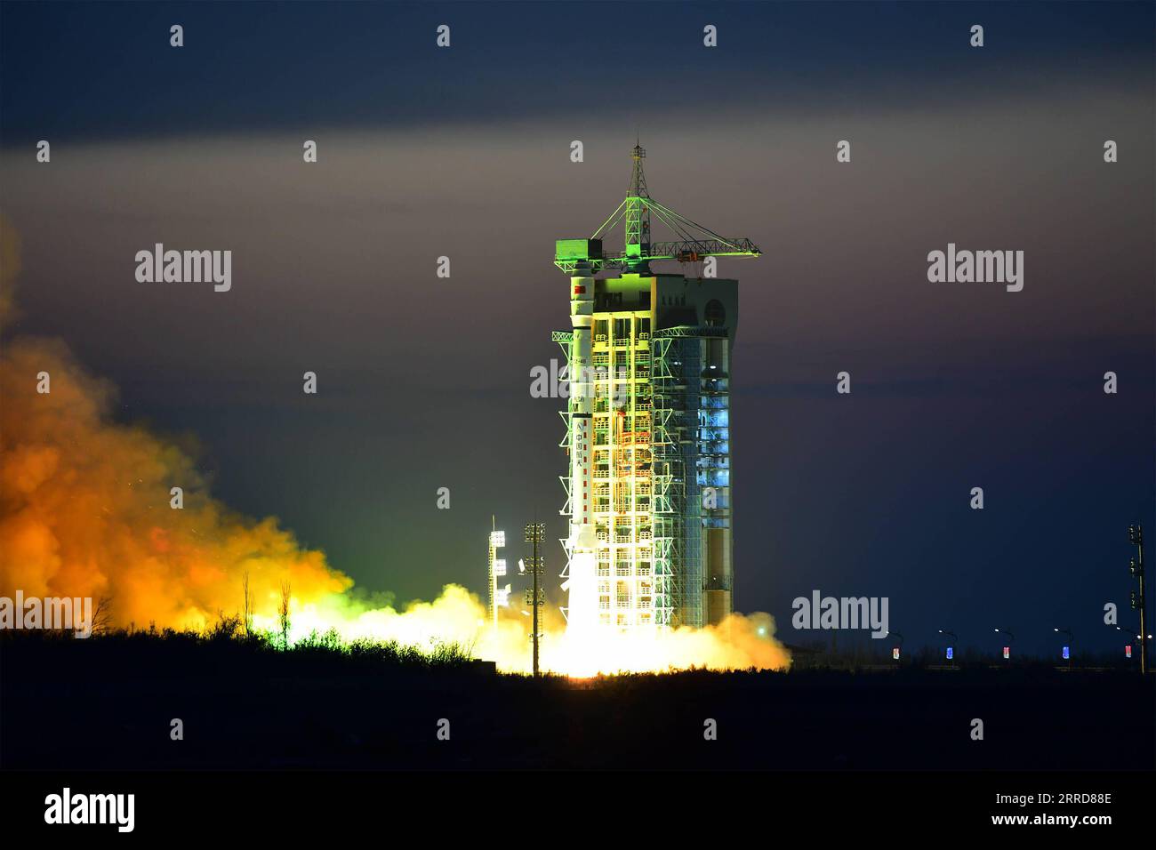 China jiuquan satelites launch hi-res stock photography and images - Alamy