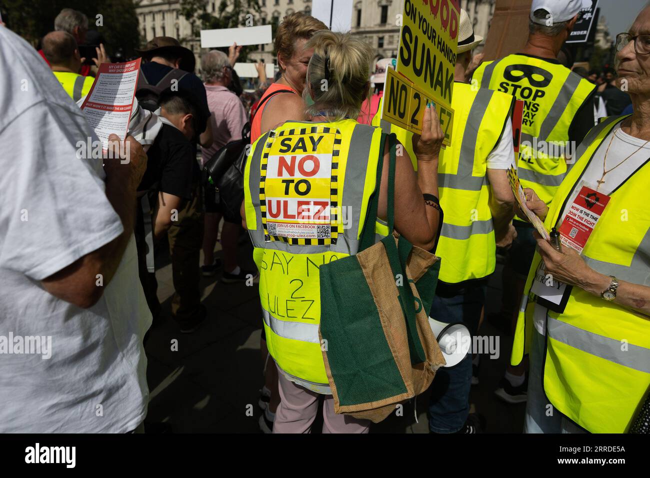 Ulez protestors hi-res stock photography and images - Alamy