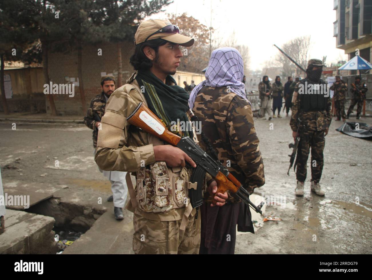 Building asailant hi-res stock photography and images - Alamy