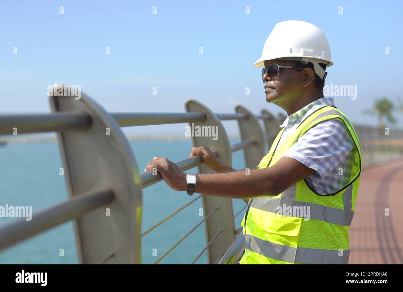 China harbour engineering colombo hi-res stock photography and images ...