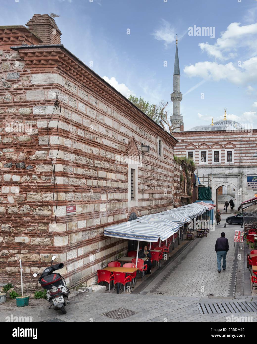 Yeni valide i mosque hi-res stock photography and images - Alamy