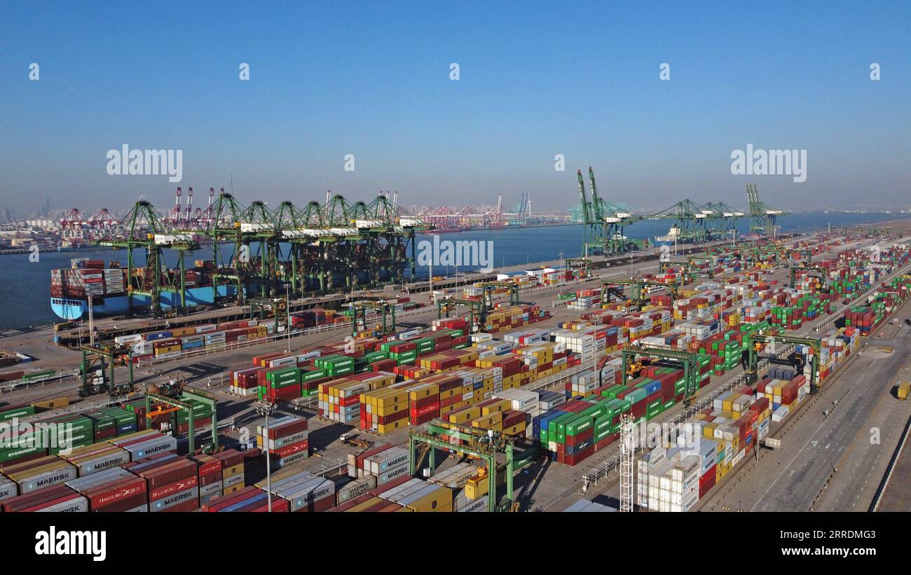 Tianjin port 2022 hi-res stock photography and images - Alamy