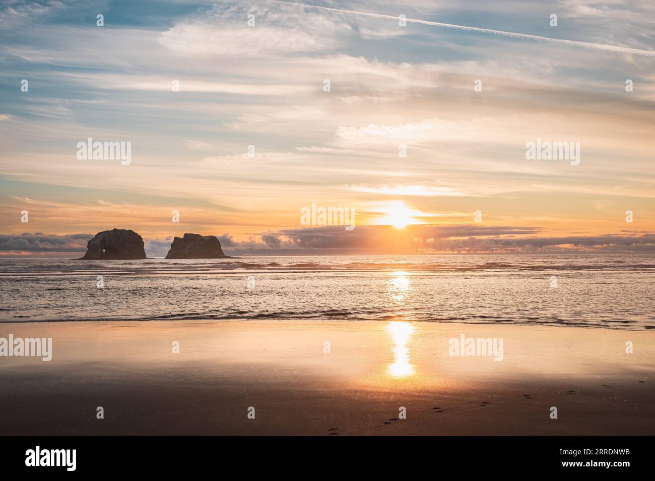 Beach Sunset Views. Twin Rocks at Rockaway Beach, Oregon during ...