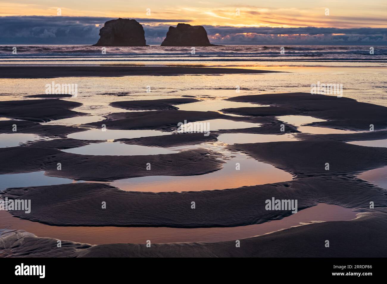 Beach Sunset Views. Twin Rocks at Rockaway Beach, Oregon during ...