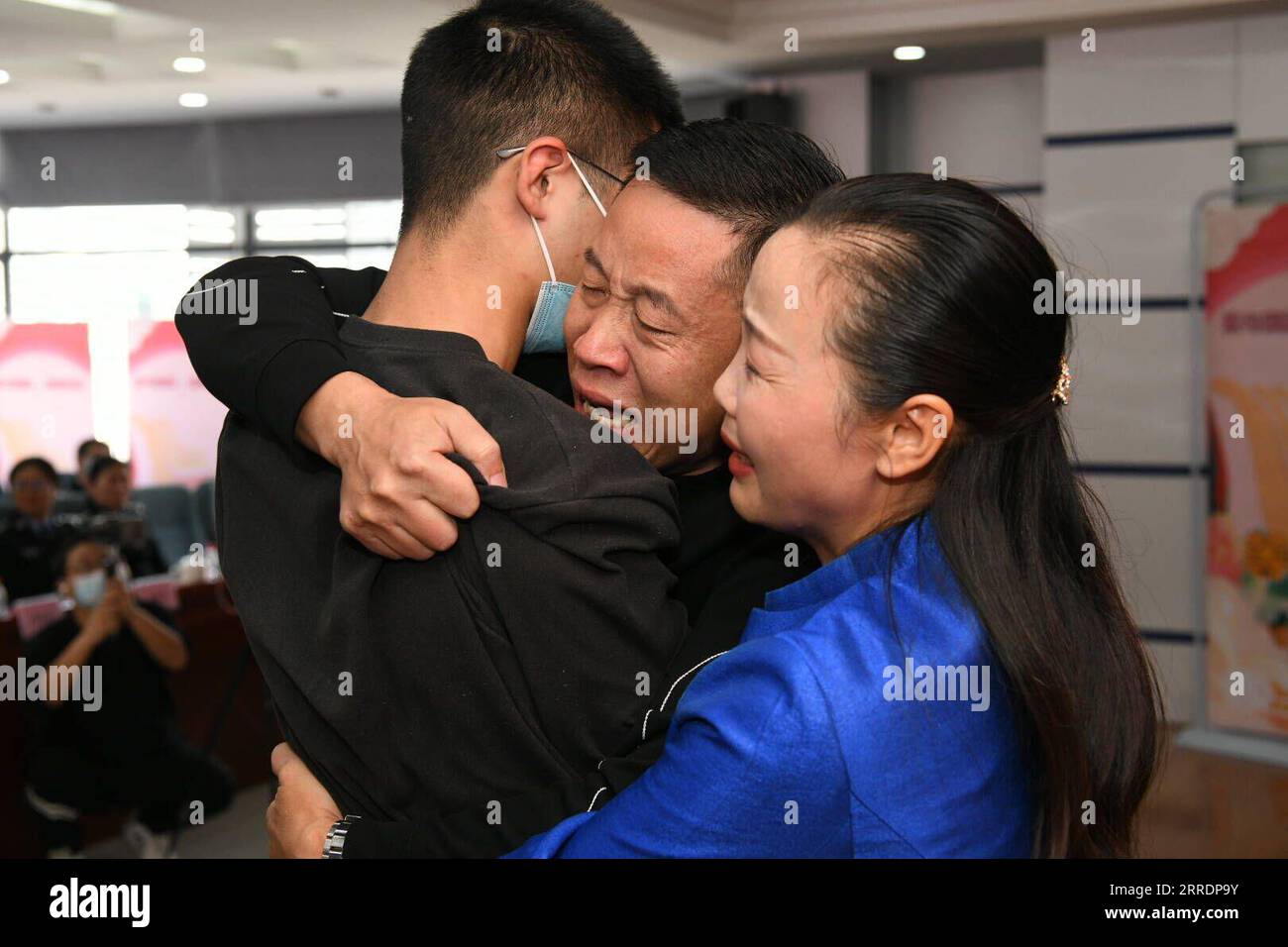 6 14 years old hi-res stock photography and images - Alamy