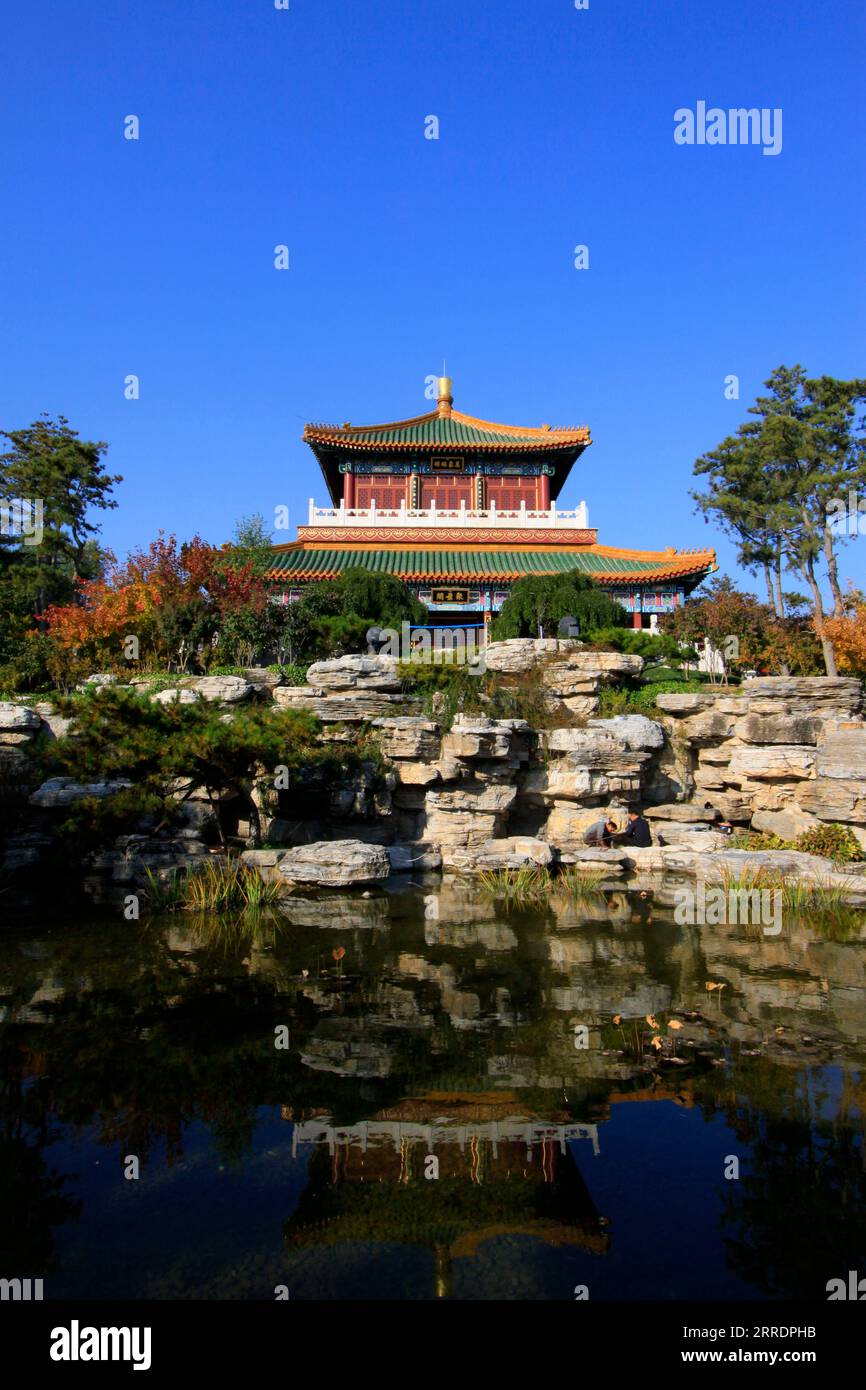 Chinese landscape architecture Stock Photo - Alamy