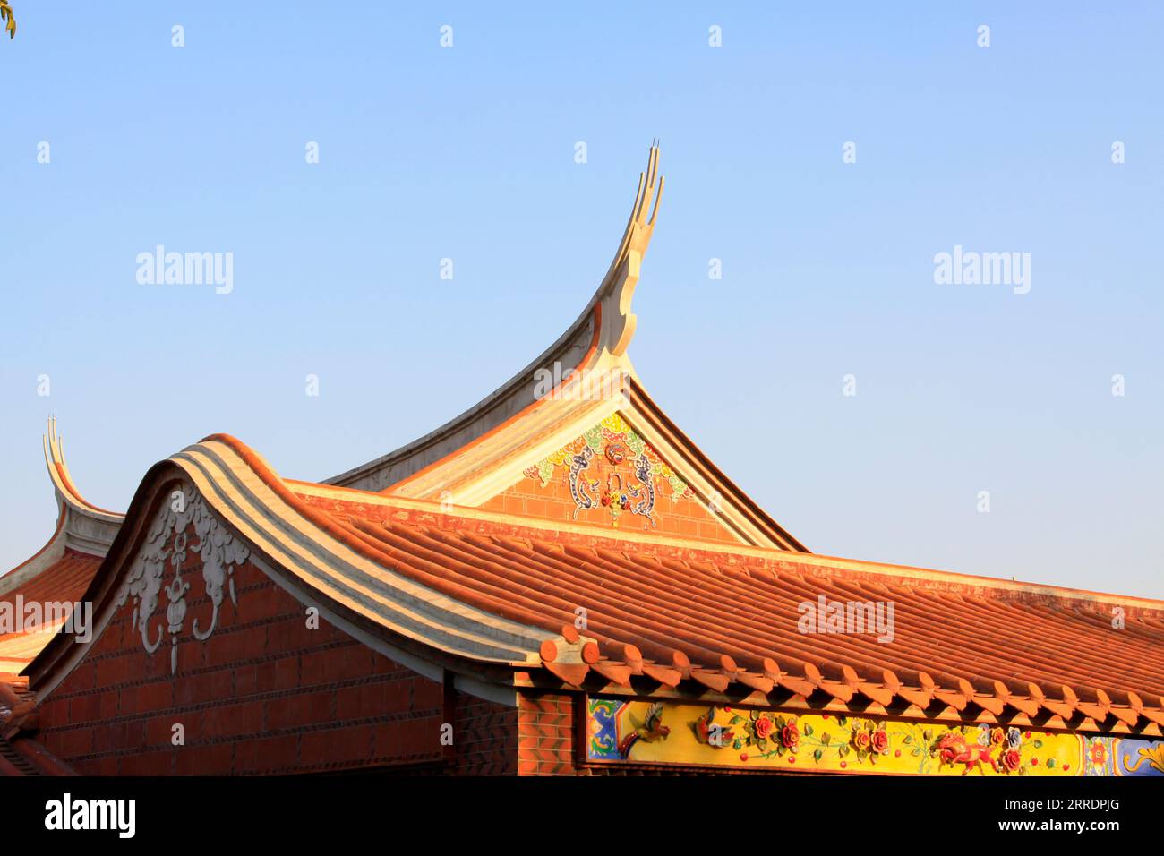 roof of Chinese traditional style Stock Photo - Alamy