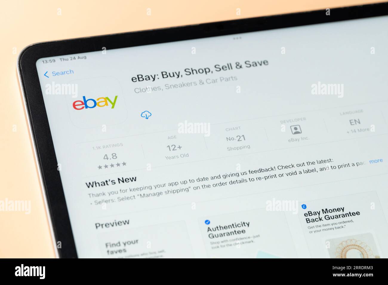 Ebay app in ipad hi-res stock photography and images - Alamy