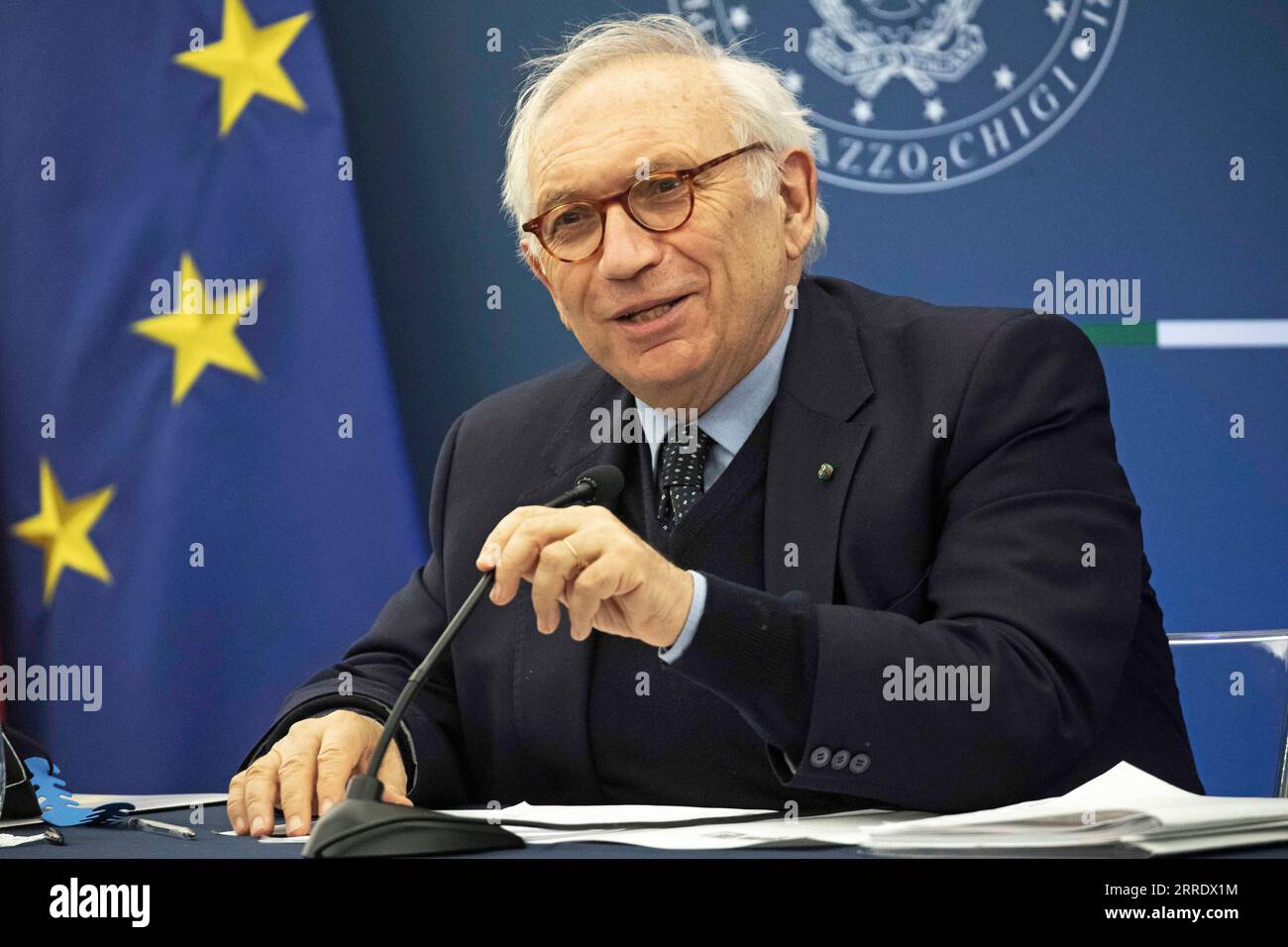 Manwhle hi-res stock photography and images - Alamy