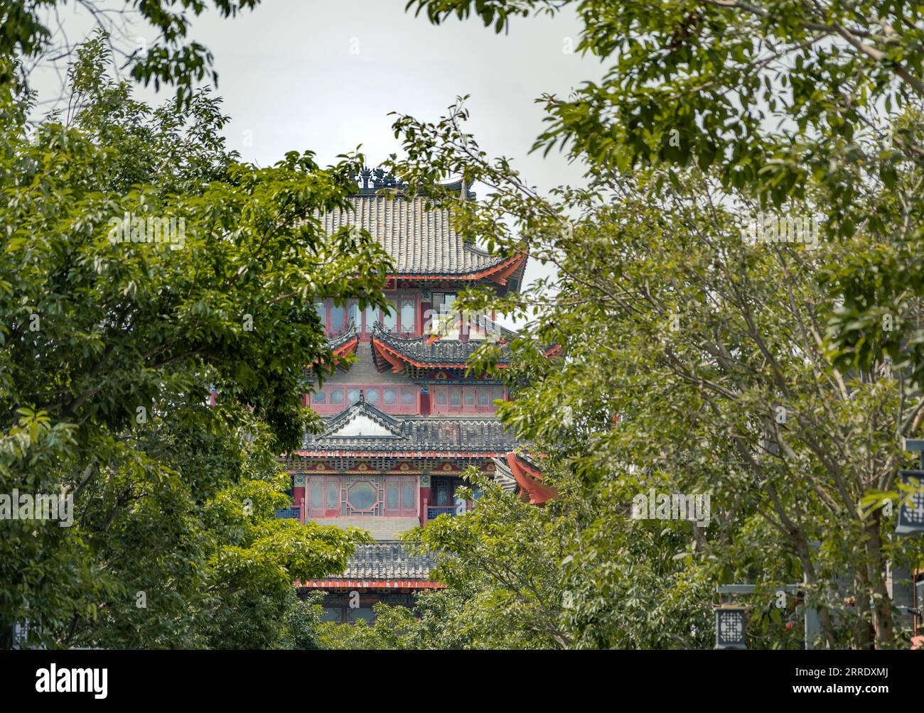 Details of traditional chinese building Stock Photo - Alamy