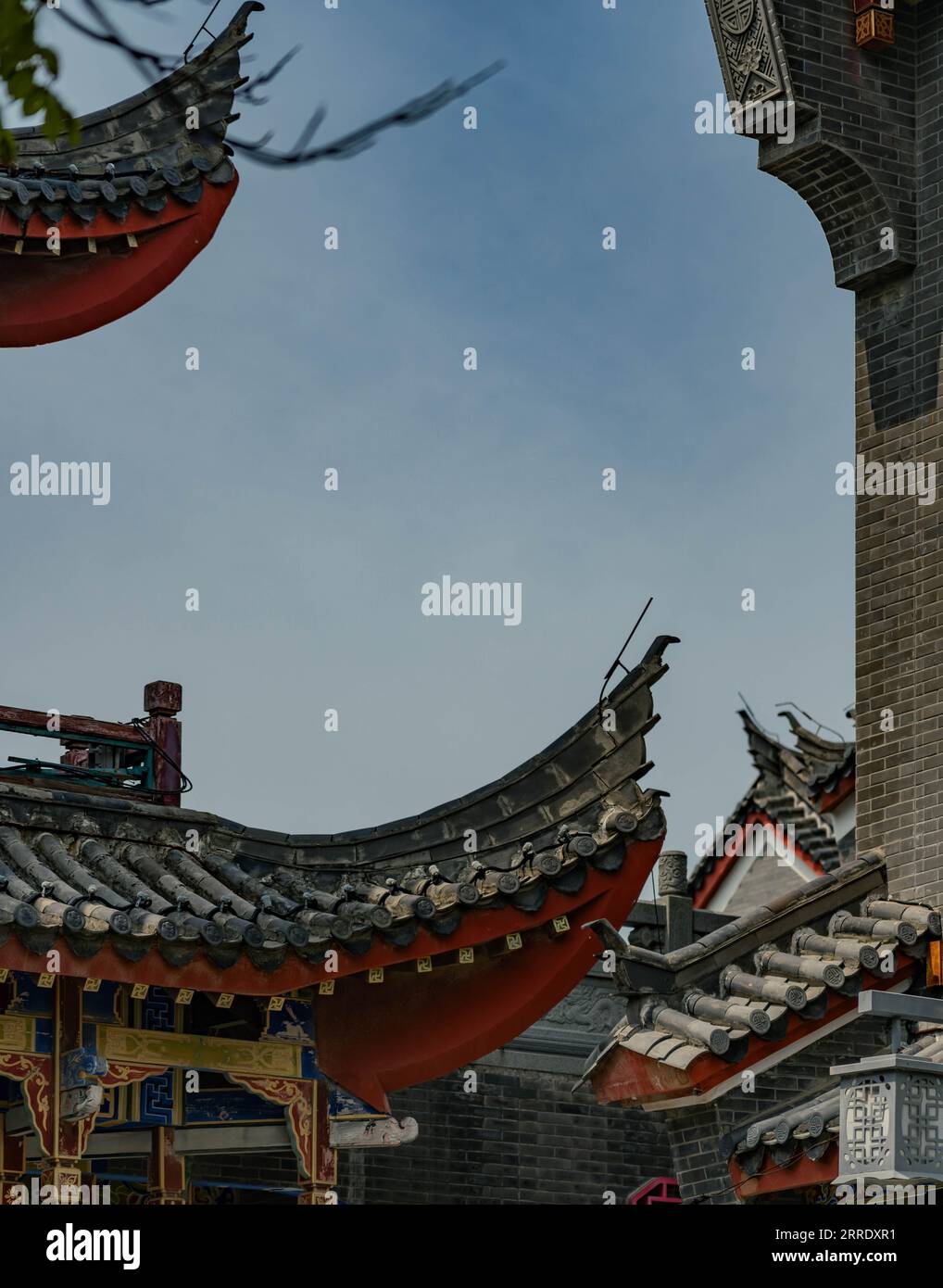 Details of traditional chinese building Stock Photo - Alamy