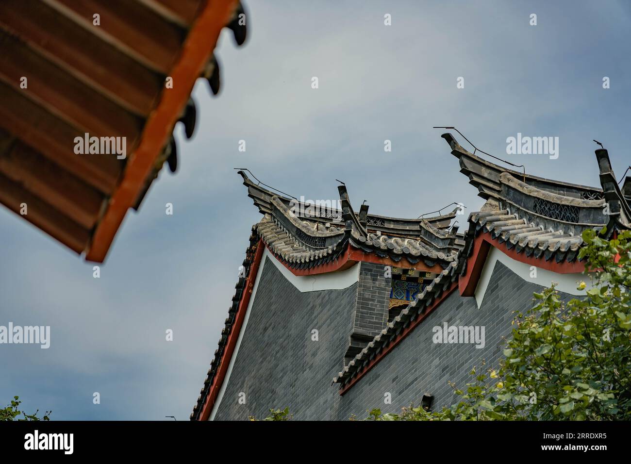 Details of traditional chinese building Stock Photo - Alamy