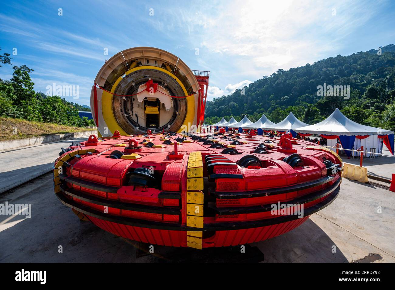 220113 -- BENTONG MALAYSIA, Jan. 13, 2022 -- The massive Chinese-made ...