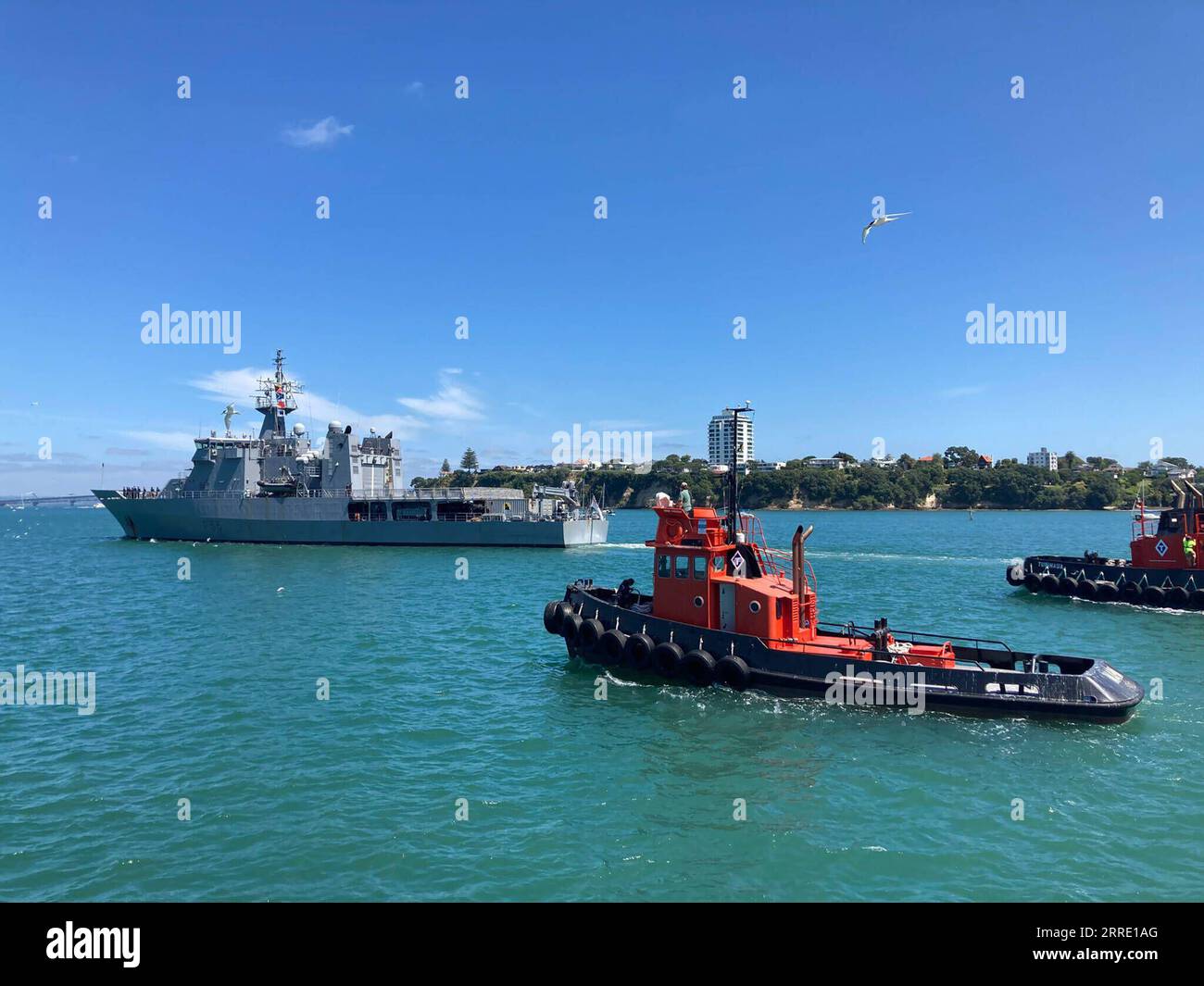 220118 -- WELLINGTON, Jan. 18, 2022 -- Royal New Zealand Navy ship ...