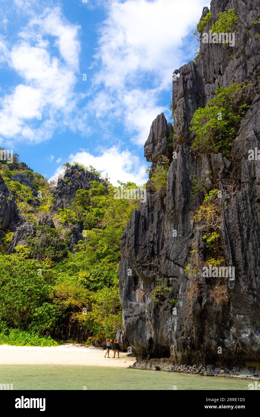View of Cadlao Lagoon in El Nido, Palawan, Philippines. Vertical image ...