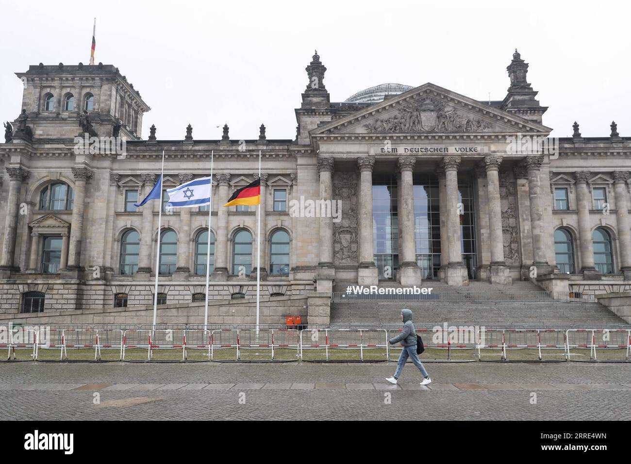 220127 -- BERLIN, Jan. 27, 2022 -- Flags of Germany, Israel and ...