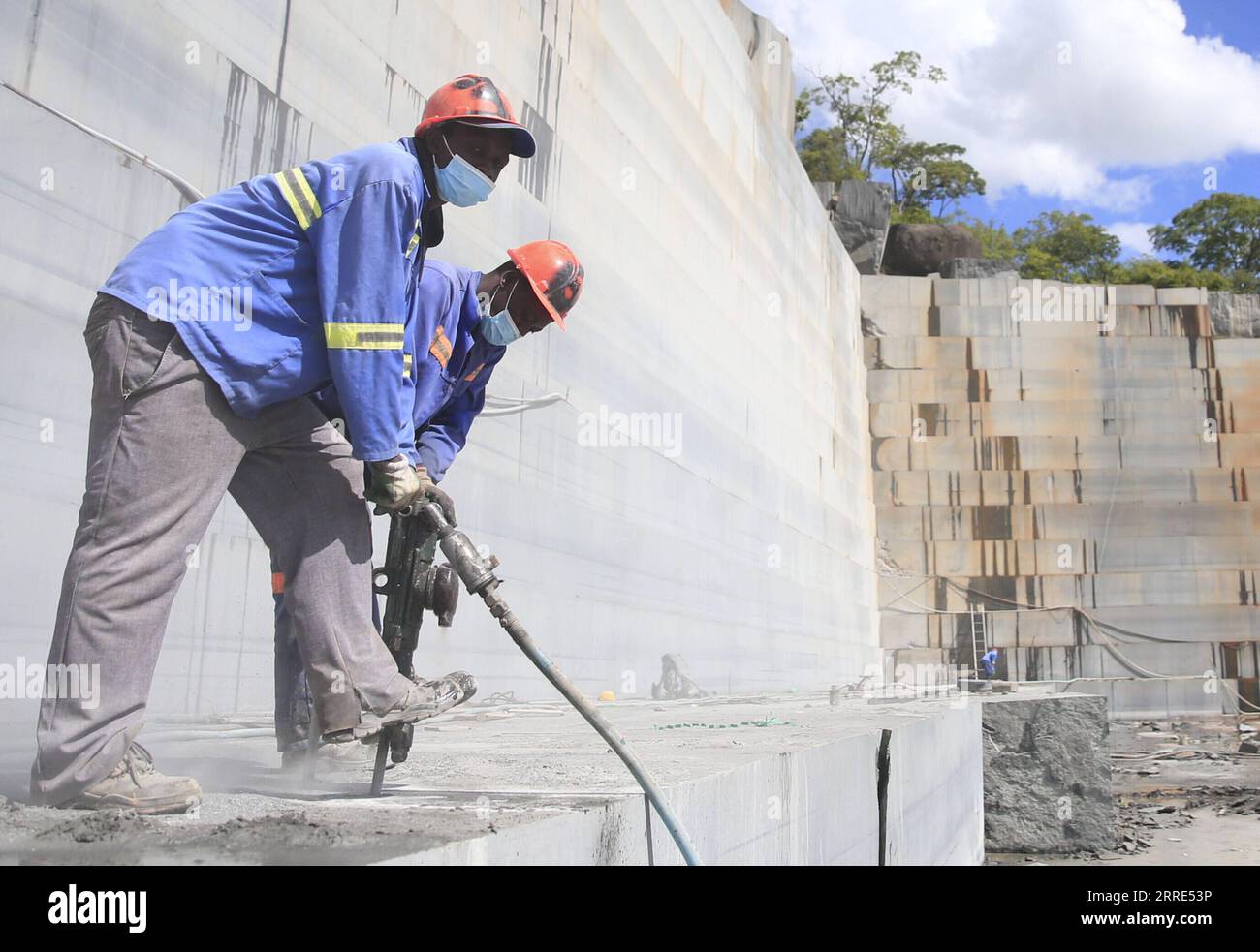 Chinese mine workers hi-res stock photography and images - Alamy