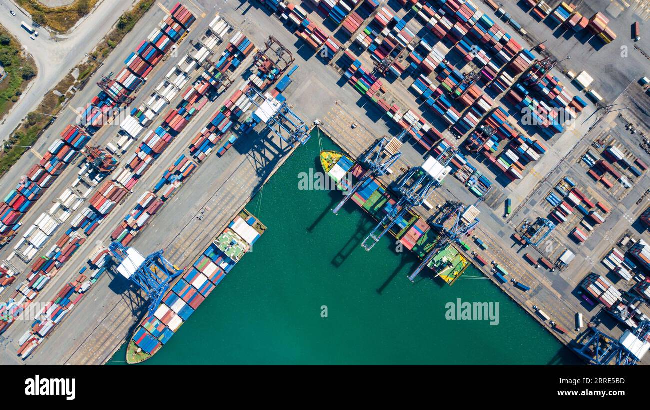 Laem chabang container port thailand hi-res stock photography and ...