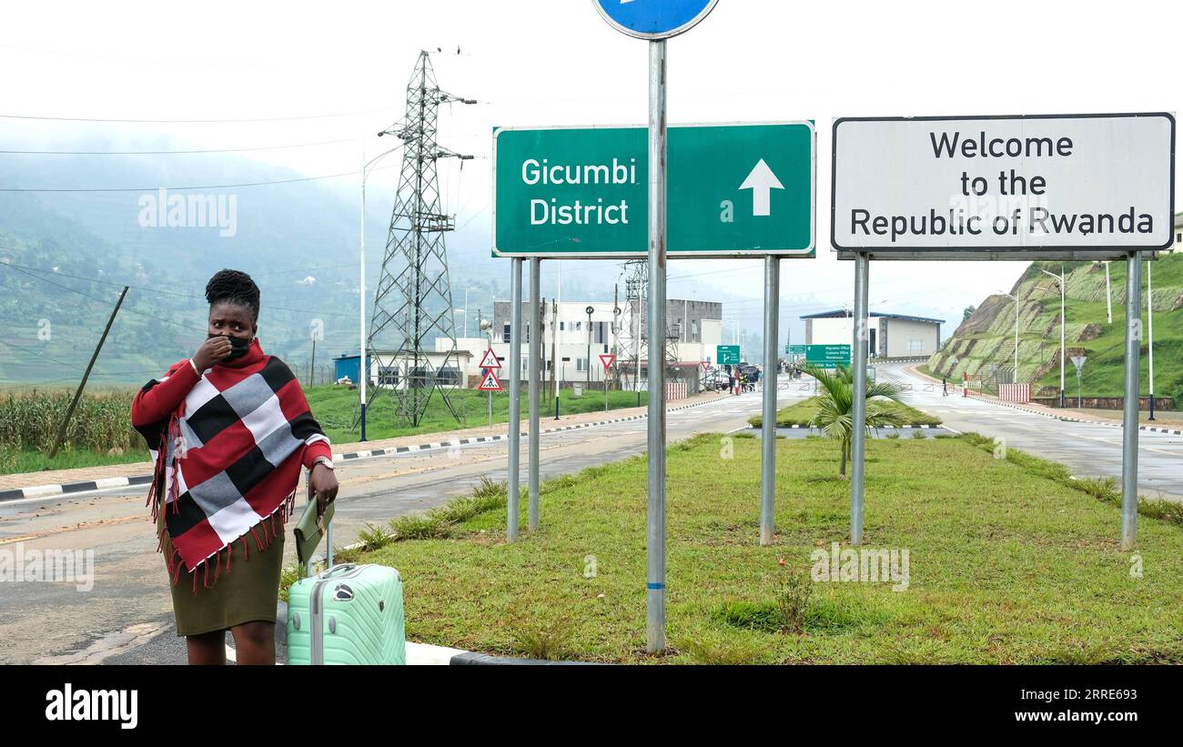 220131 -- KABALE, Jan. 31, 2022 -- A woman is seen at the Gatuna-Katuna ...
