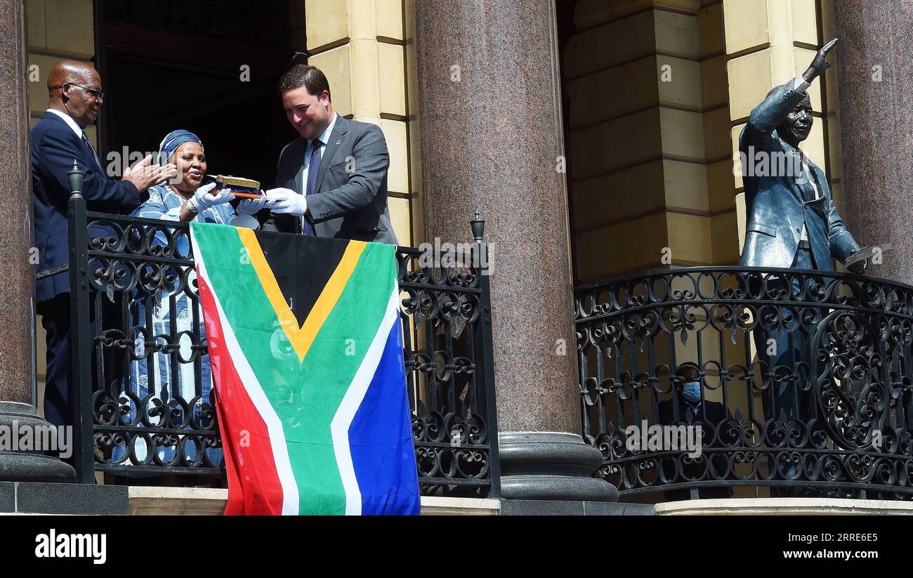 220201 -- CAPE TOWN, Feb. 1, 2022 -- The handover of the City Hall of ...
