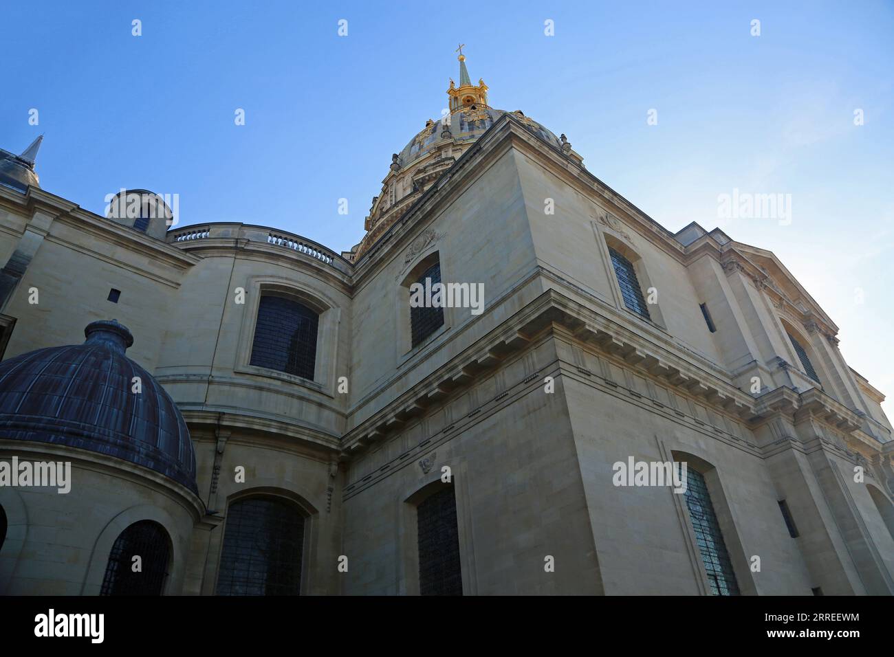 Les invalides dôme church hi-res stock photography and images - Alamy