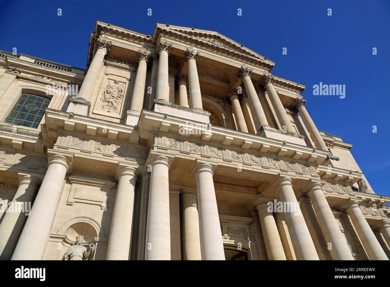 Les invalides dôme church hi-res stock photography and images - Alamy