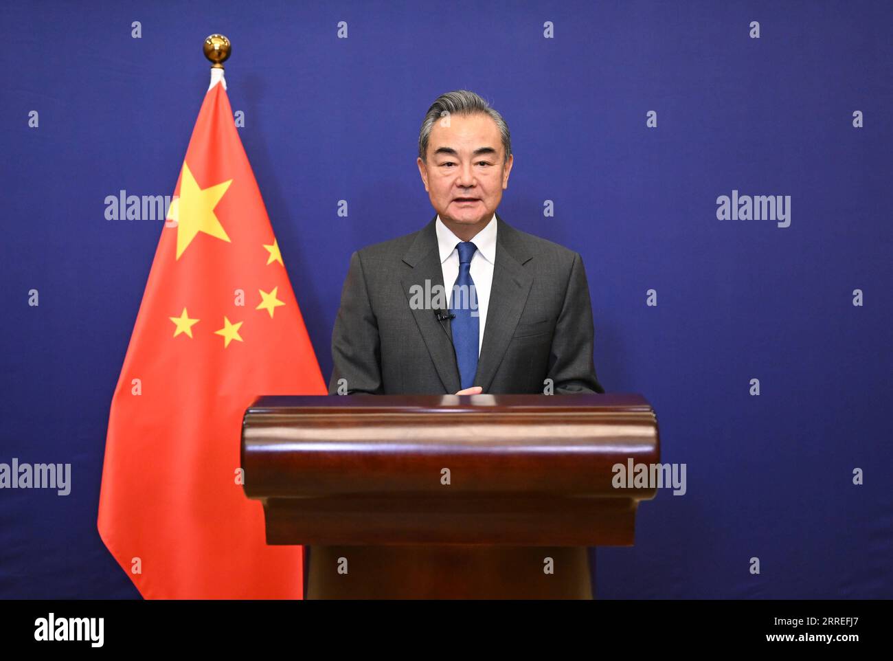 Asembly high hi-res stock photography and images - Alamy