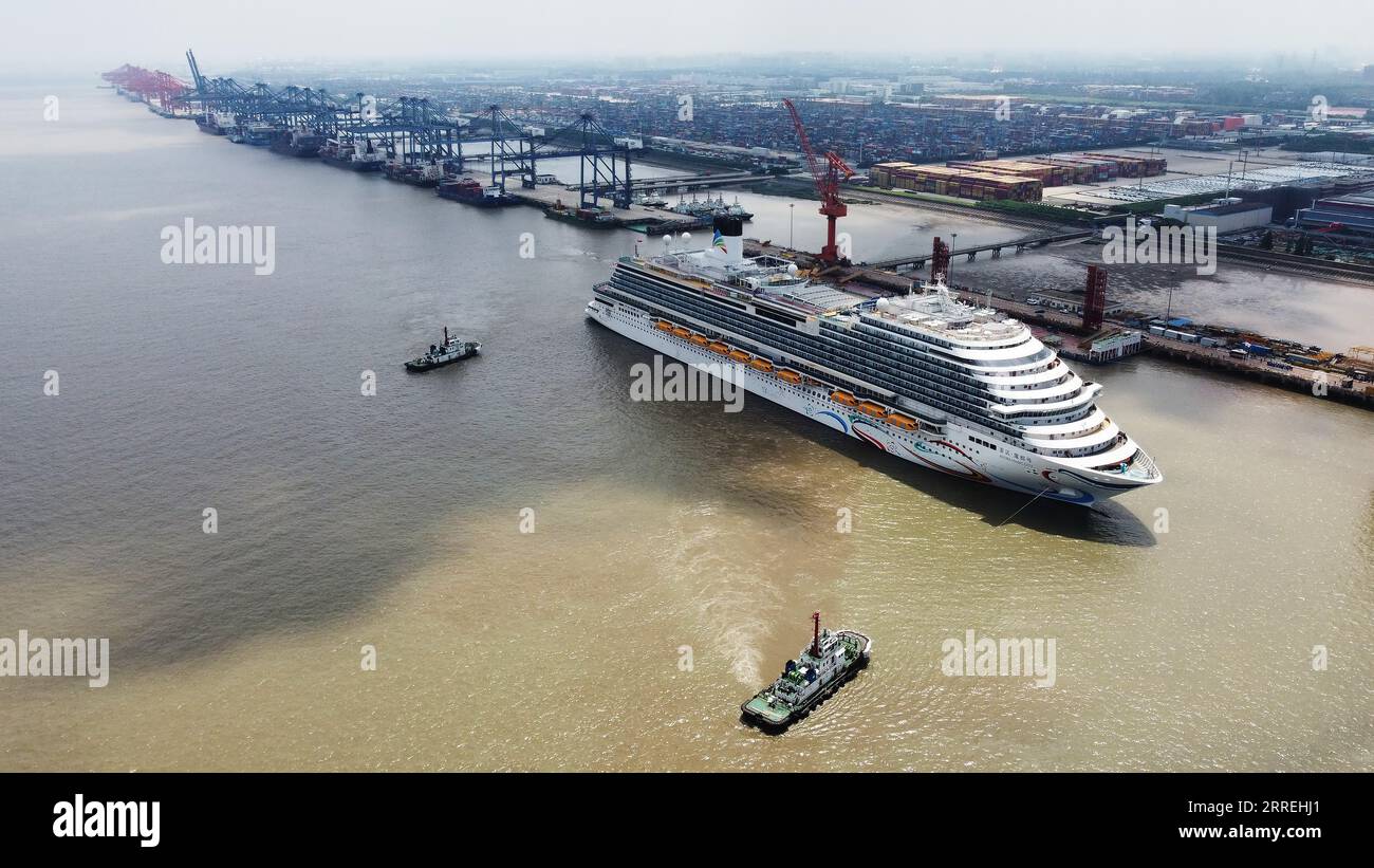 **CHINESE MAINLAND, HONG KONG, MACAU AND TAIWAN OUT** Aerial photo ...