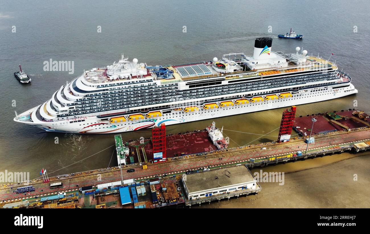 **CHINESE MAINLAND, HONG KONG, MACAU AND TAIWAN OUT** Aerial photo ...