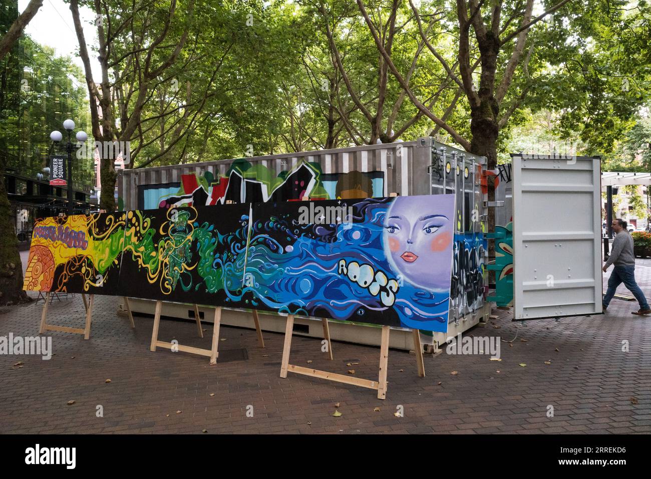 Seattle, USA. 7 Sep, 2023. Seattle’s Pioneer Square First Thursday Art ...