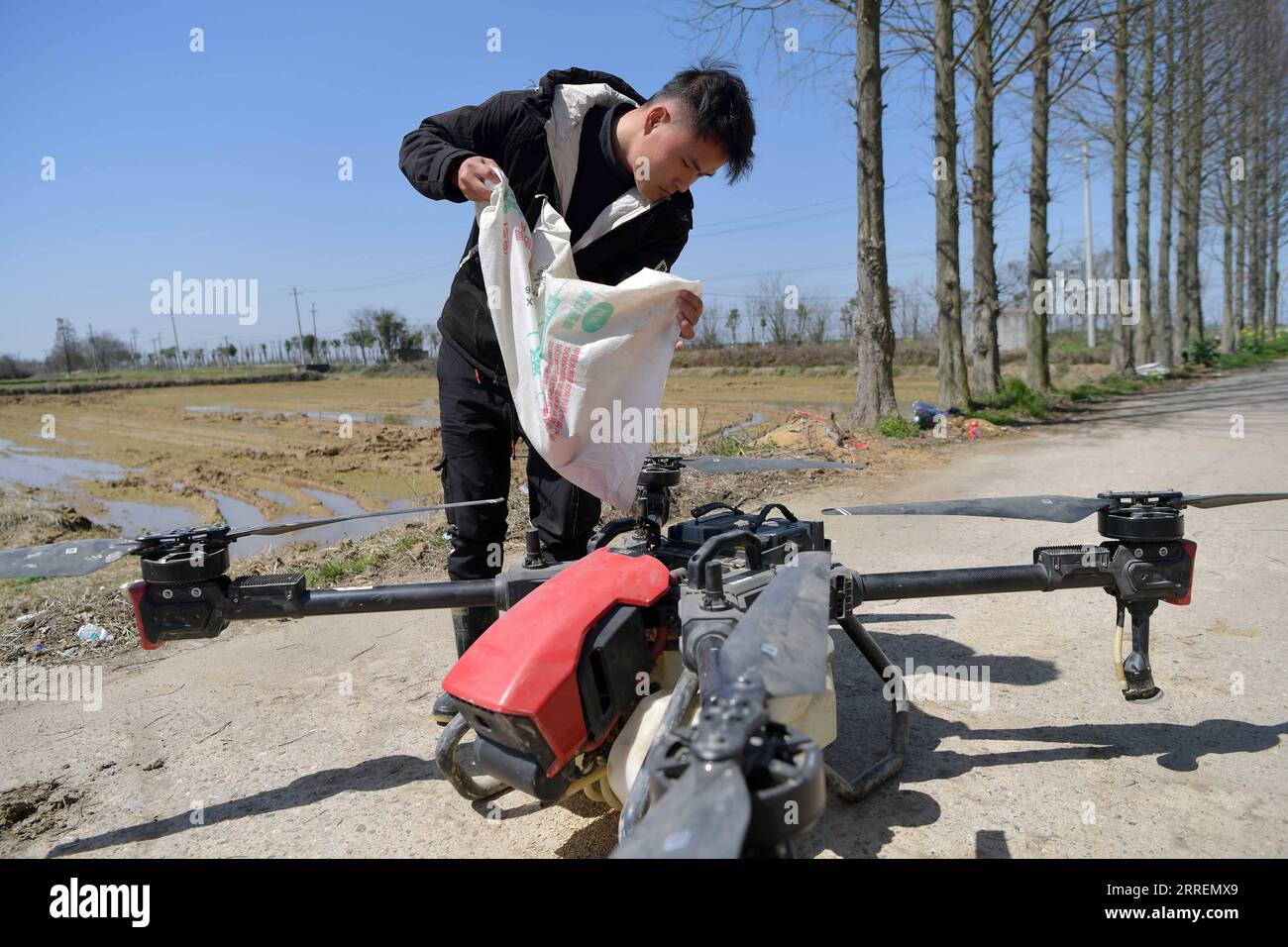 Seeding efficiency hi-res stock photography and images - Alamy