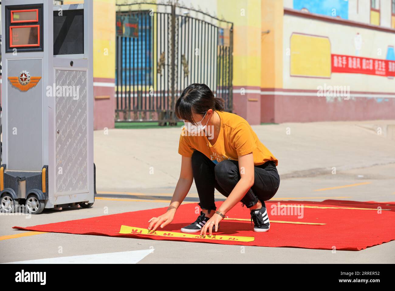 One meter hi-res stock photography and images - Alamy