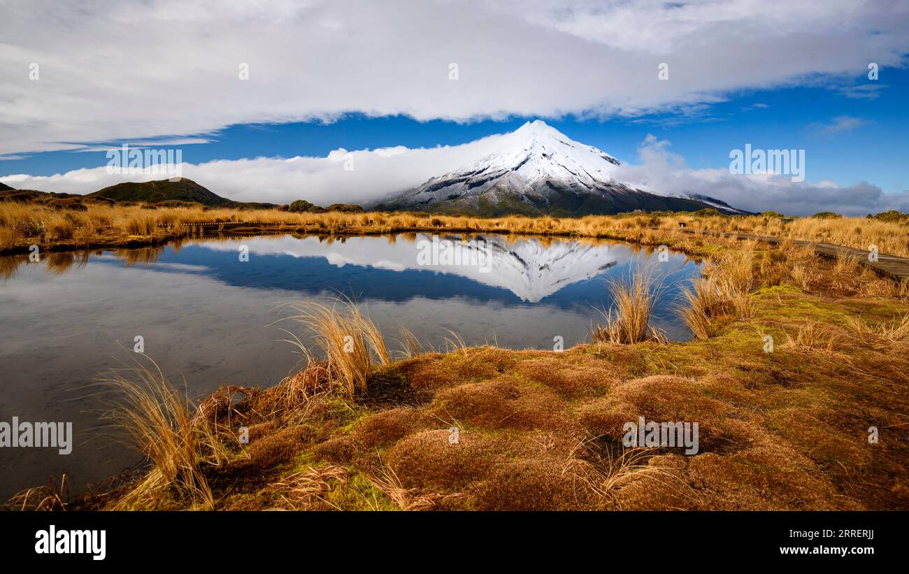 Mt. Taranaki reflection in Pouakai Pool, New Zealand Stock Photo - Alamy