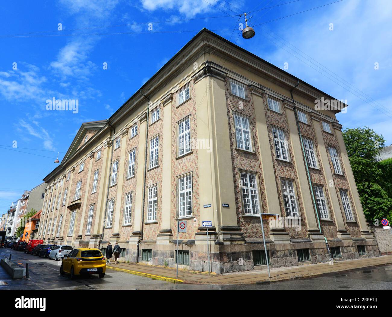 A beautiful building on the corner of Frederiksstaden and Bredgade in ...
