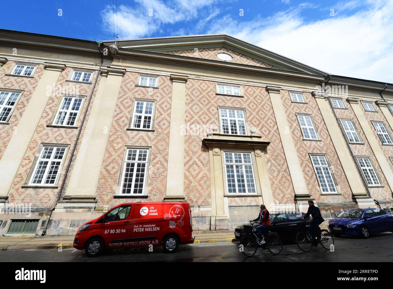 A beautiful building on the corner of Frederiksstaden and Bredgade in ...