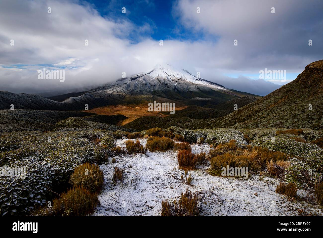 Mt taranaki mt sunrise taranaki hi-res stock photography and images - Alamy