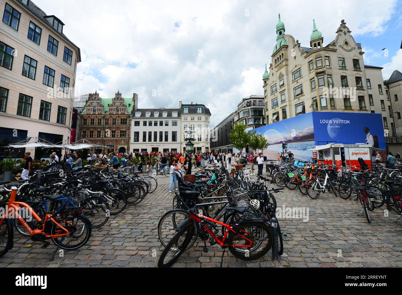 Bicycle park hi-res stock photography and images - Alamy