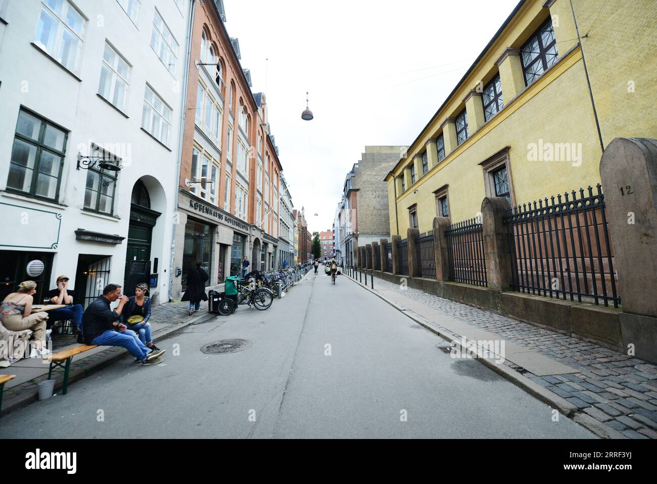 The vibrant Café Halvvejen opposite the main synagogue on Krystalgade ...