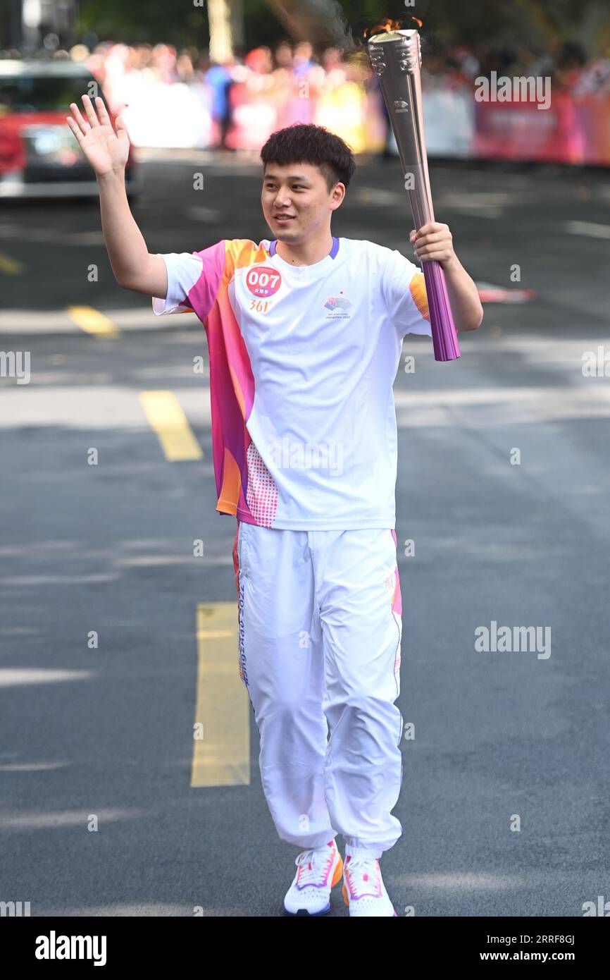 Hangzhou, China's Zhejiang Province. 8th Sep, 2023. Torch bearer Lin ...