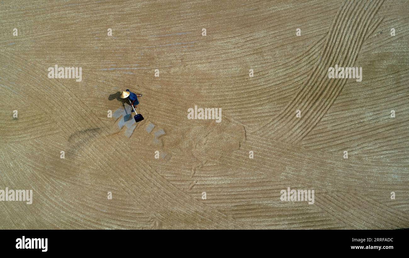 Drying photos hi-res stock photography and images - Alamy