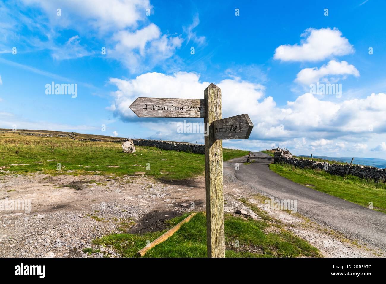 Pennine Way direction post Stock Photo - Alamy