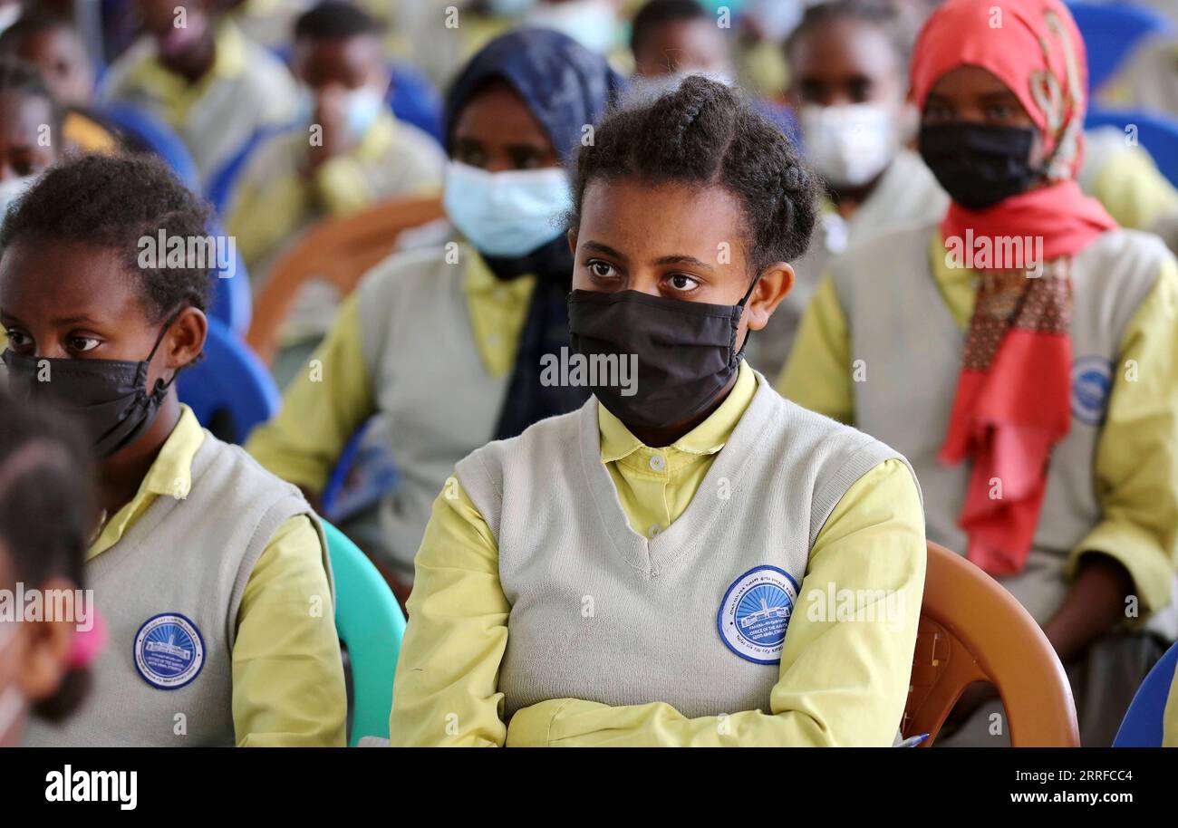 220412 -- ADDIS ABABA, April 12, 2022 -- Students of Kotari Primary ...
