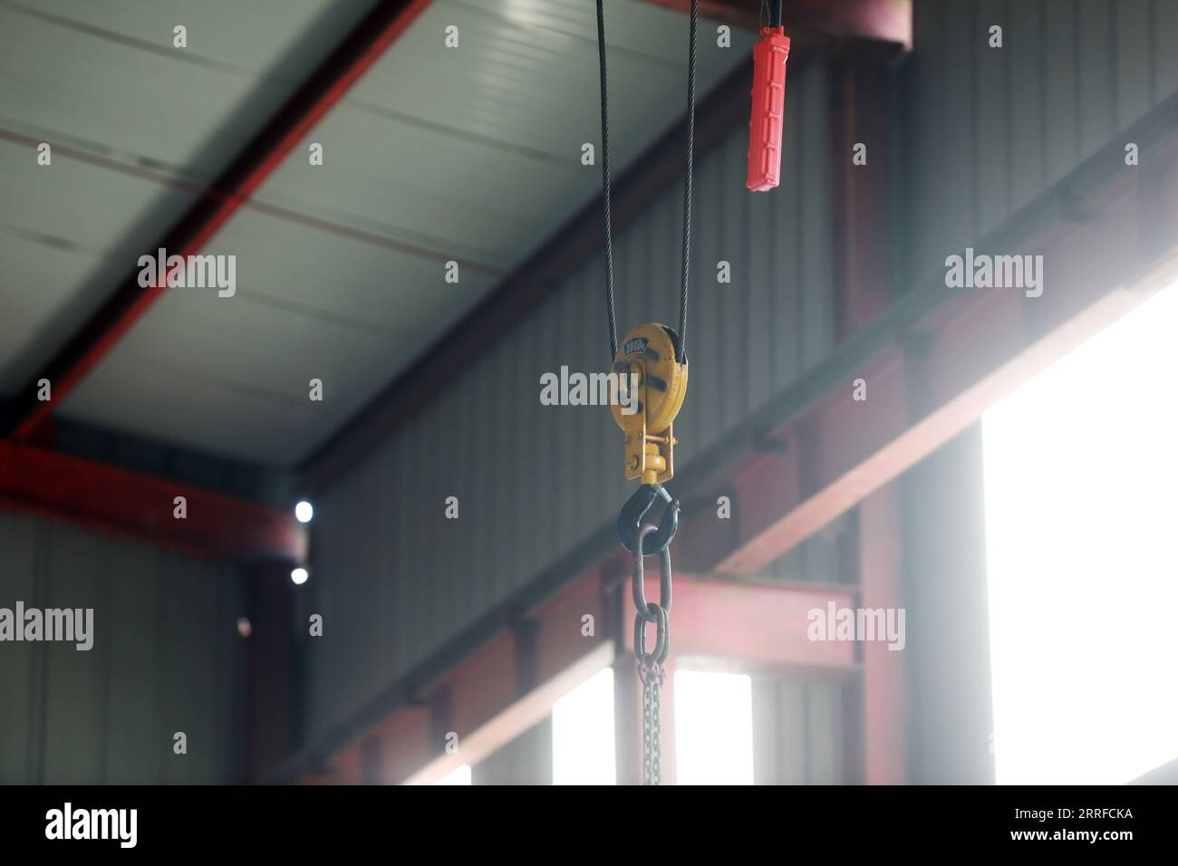 Sling tension hi-res stock photography and images - Alamy